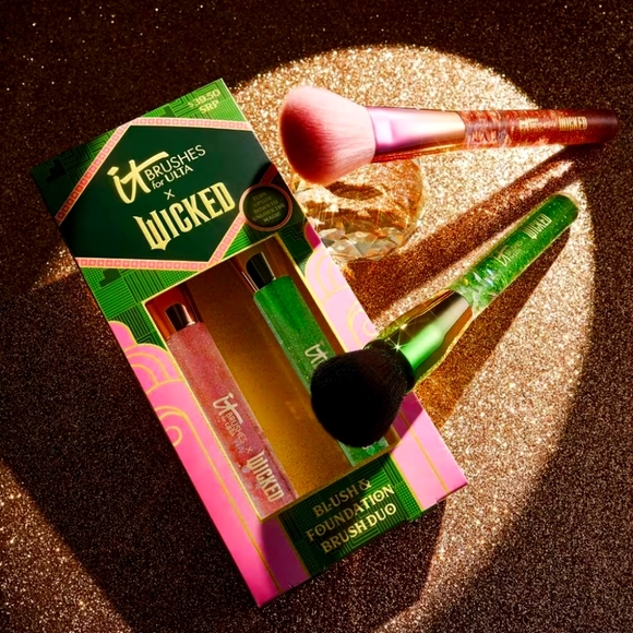 Ulta Beauty | Makeup | It Brushes For Ulta Wicked Brush Set | Poshmark